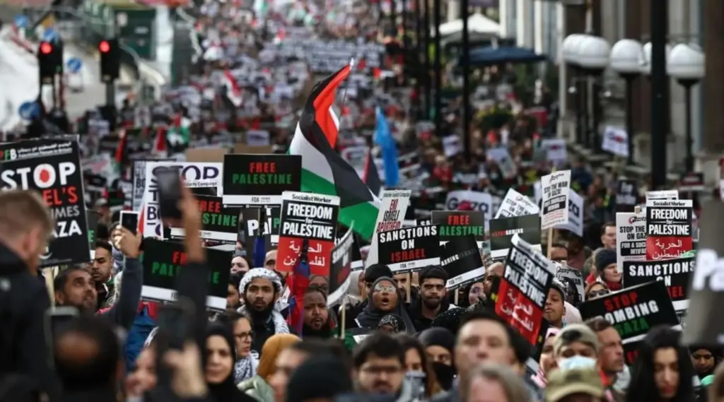 Israel-Hamas war: UAE deported students from its nations who support ...